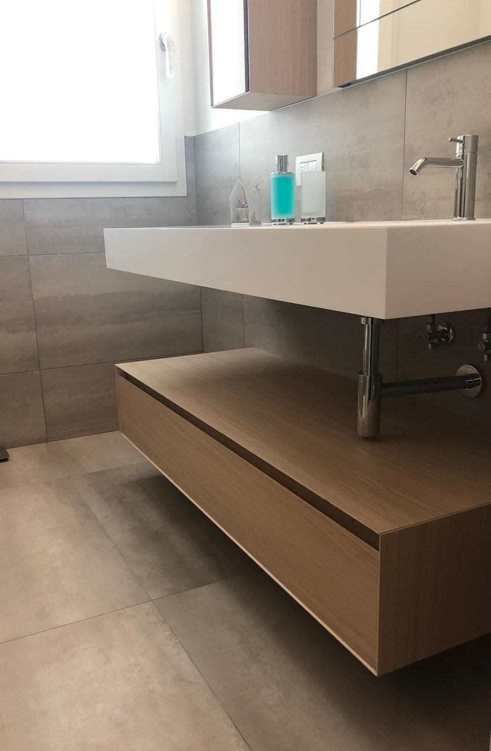 Un bagno di design a capitolato – Commerciale Veneta Beltrame